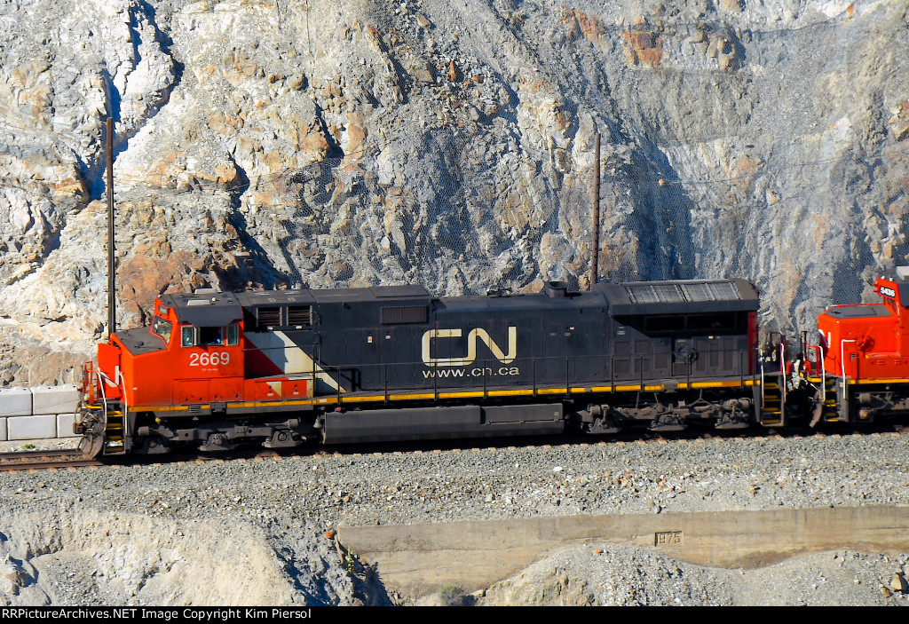 CN 2669
